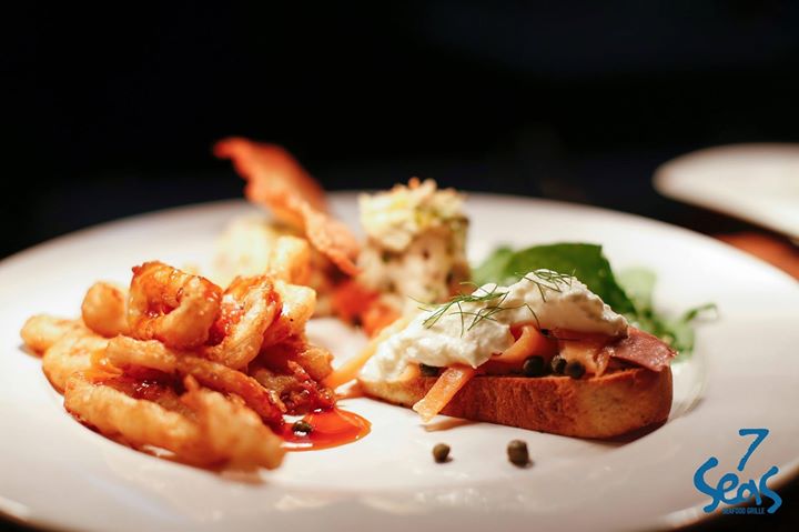 7 Seas Seafood Grille